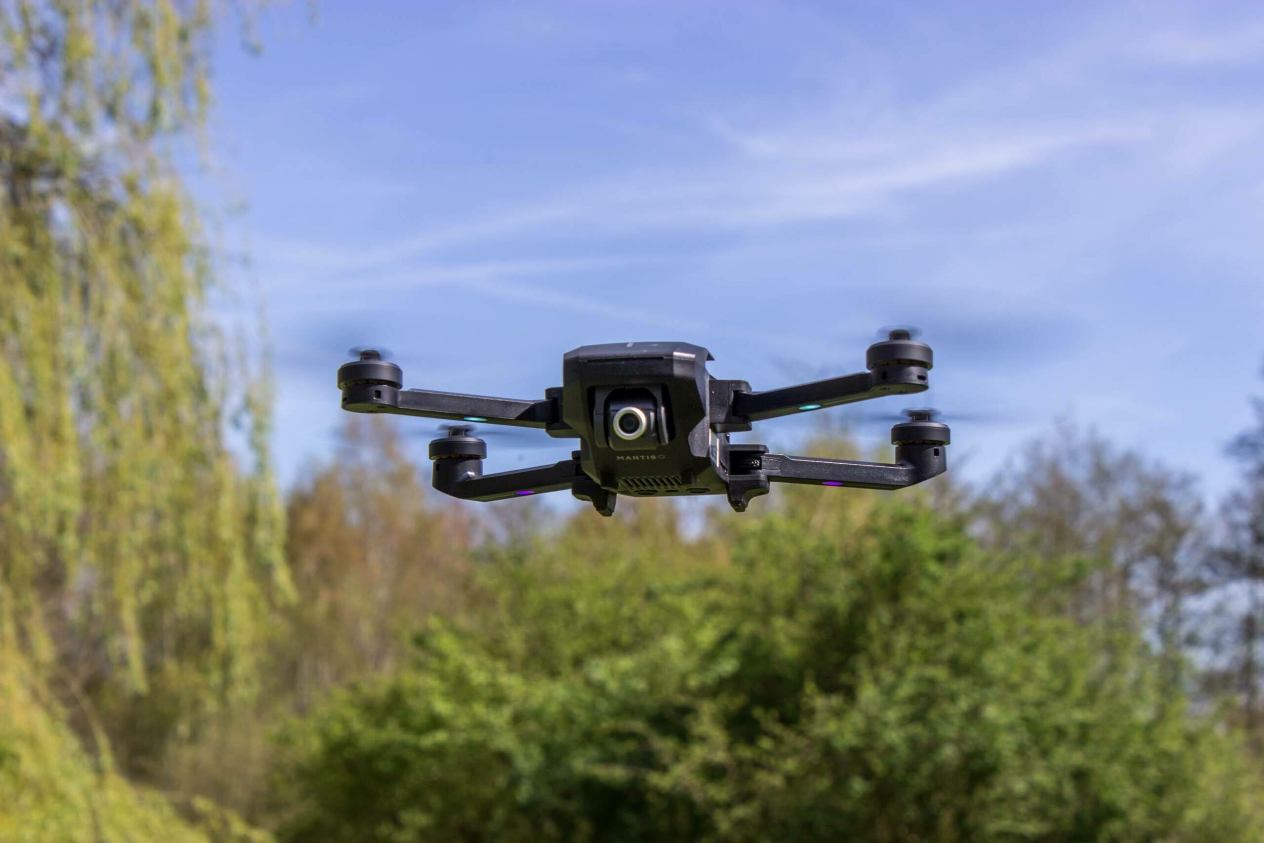 Yuneec Mantis Q - dronenoize.com